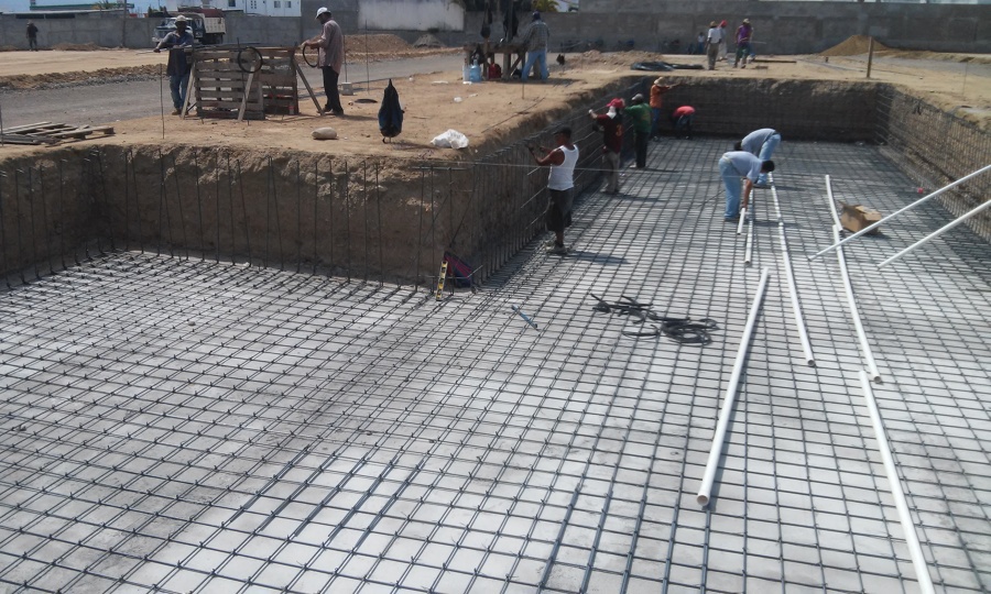 Foto: Armado de Alberca. de Sarey Construcciones #395336 - Habitissimo