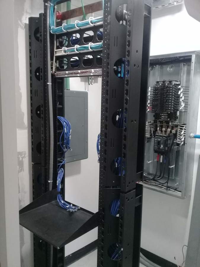 Foto: Rack de Comunicaciones de Meeac #739008 - Habitissimo
