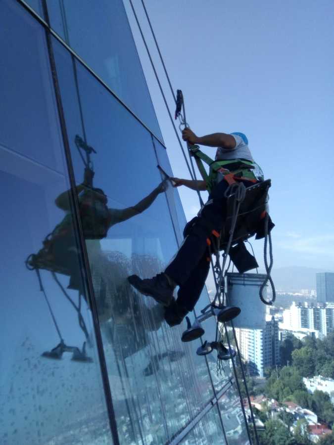 Foto: Limpieza de Cristales en Altura de City Limp #853001 - Habitissimo