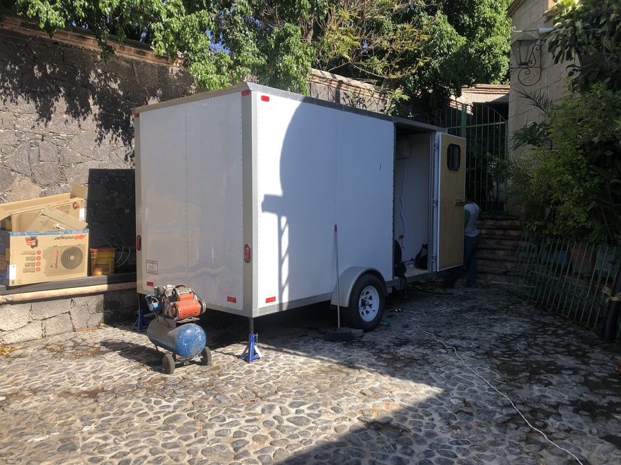Foto: Remolque Oficina Consultorio Móvil de Refrigeración Industrial De ...