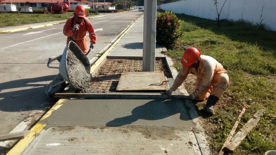 Foto: Elaboracion de Banquetas de Desarrolladora De Obras Y Servicios ...
