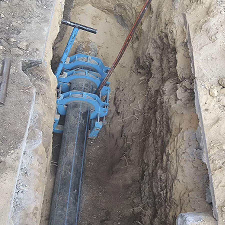 Foto: Colocación de Tubería de Pead de Grupo Diversite #926450 ...