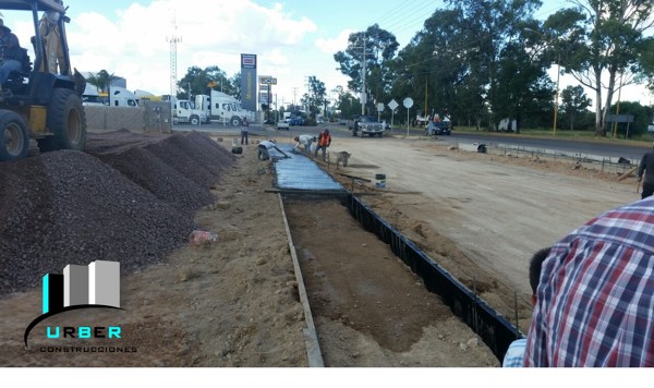 Foto: Banquetas y Guarniciones de Urber Construcciones #567370 ...