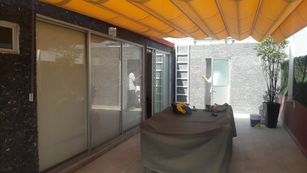 Foto: Terraza y Techumbre Retráctil de Ideazione Construcción #327241 ...