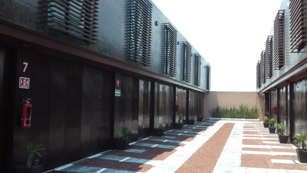 Foto: Autohotel de Arquitectura & Construccion #306754 - Habitissimo