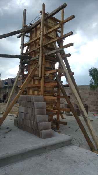 Foto: Columna de Constructores Cruz #489290 - Habitissimo