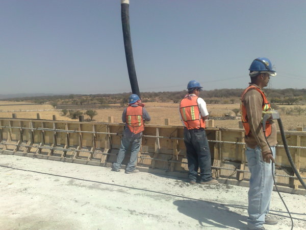 Foto: Colado de Guarnicion de Constructora Citabsa #394186 - Habitissimo