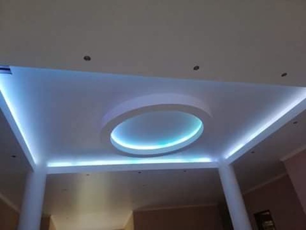 Foto: Platabanda y Figura Al Centro Luz Indirecta de Pinta Tu Casa Y ...