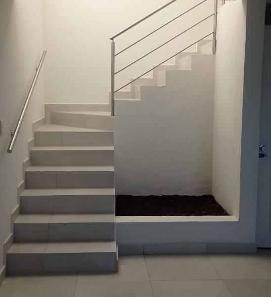 Foto: Remodelación de Escalera de Acre #1038135 - Habitissimo