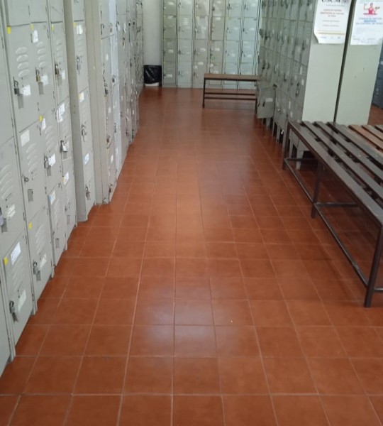 Foto: Limpieza y Desinfeccion Area de Lockers y Sanitarios de ...