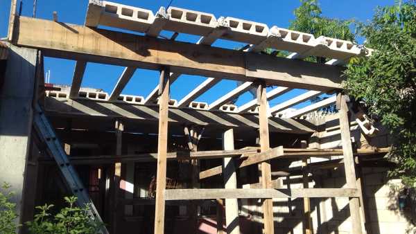 Foto: Creación de Estructuras de Soporte para Colado de Techo de ...