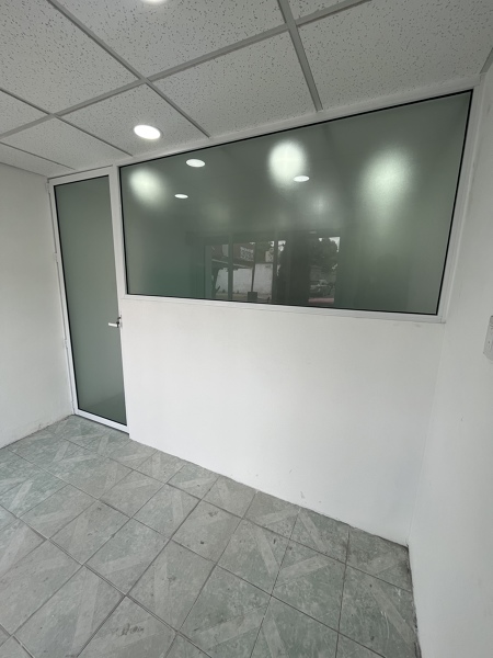 Foto: Puerta Bandera de Crialumex #934449 - Habitissimo