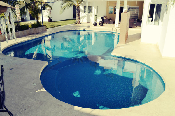 Foto: Alberca con Jacuzzi de Construalbercas #158847 - Habitissimo