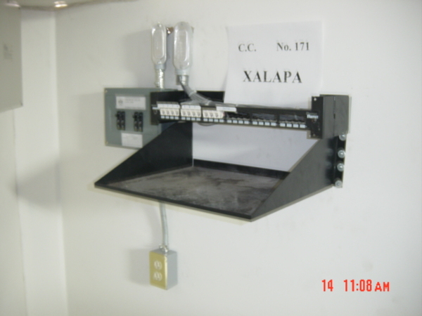 Foto: Charolas y Brackets de Proyecto Y Diseño Electrico #140902 ...