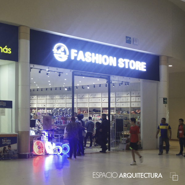 Foto: Remodelación Local Comercial Plaza Sendero Apodaca de Espacio ...