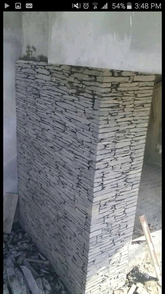 Foto: Rajuela Negra del Lado del Corte de Fachadas De Piedra Natural ...