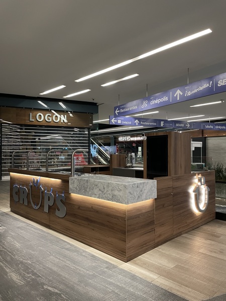 Foto: Isla Comercial "crups" de REVALÚ #1025732 - Habitissimo