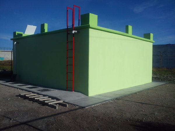 Foto: Tanque Superficial de Agua Potable de Jisar Arquitectos S.A. de C ...