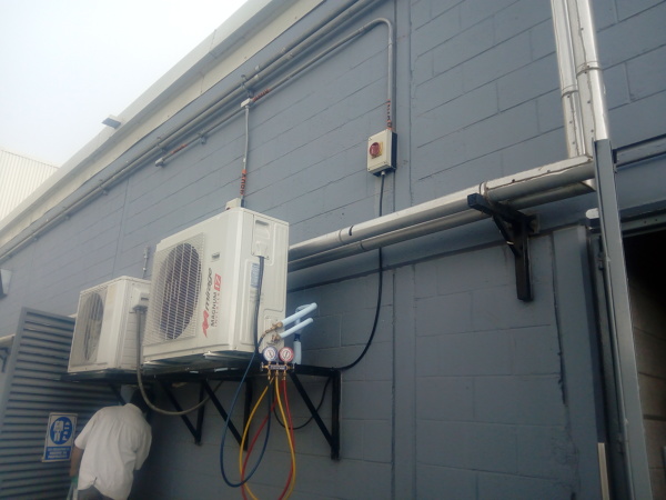 Foto: Instalacion Mini Split de Energy Cooling Drive #885548 - Habitissimo