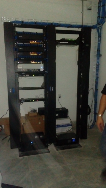 Foto: Rack de Instalaciones De Cctv Voz Y Datos #414633 - Habitissimo