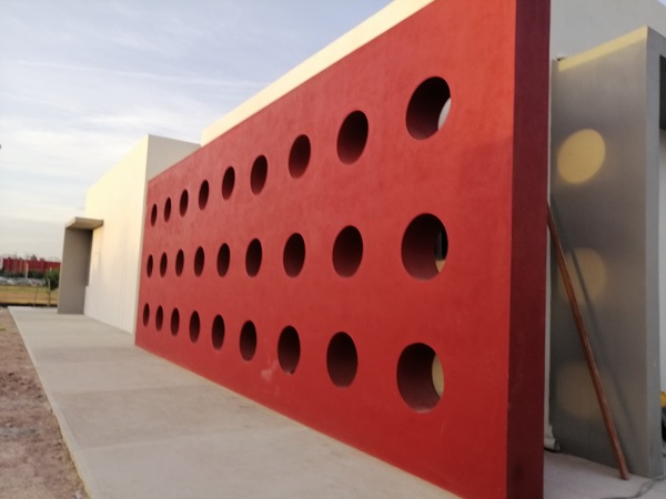 Foto: Muro con Vanos Circulares. de Domum Construcciones #747159 ...