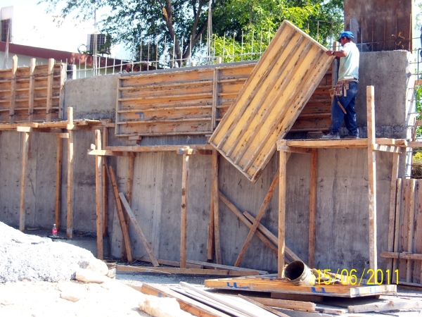 Foto: Muros de Contension de ILK Arquitectos #21420 - Habitissimo