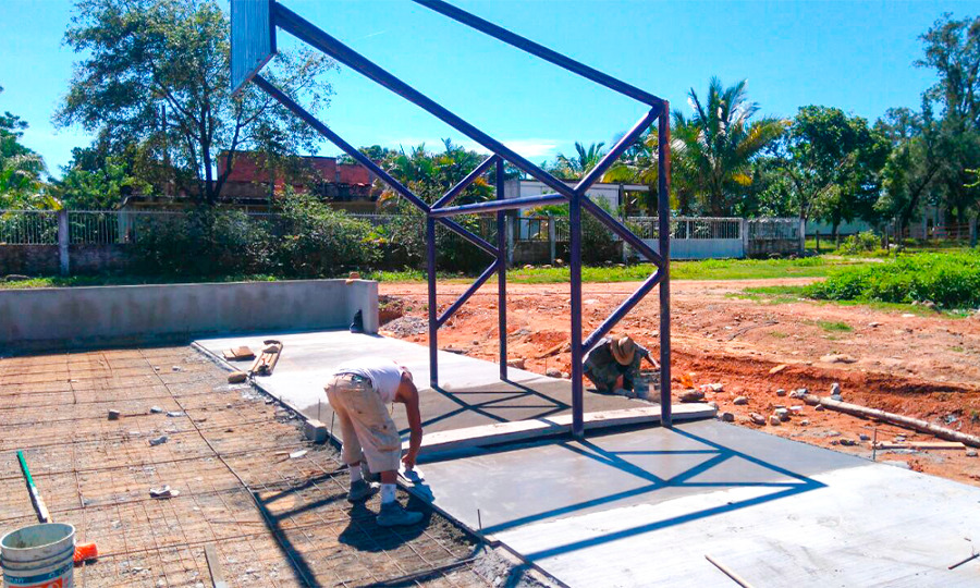 Foto: Construcción de Cancha Multiusos en Llano Grande de Jamca ...