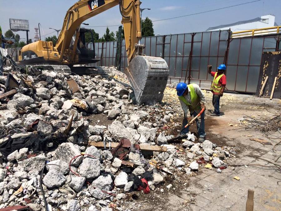 Foto: Demolicion Carga y Acarreo de Demoliciones y Excavaciones Bojalil ...