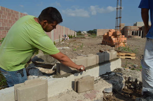 Foto: 2 Pegando Practiblocks de Practiblock #284436 - Habitissimo