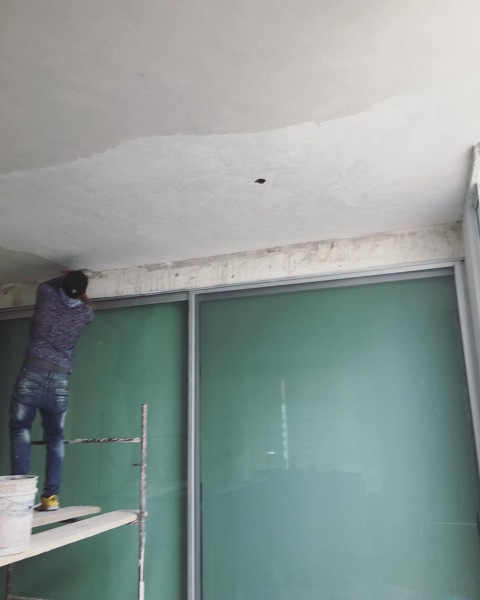 Foto: Aplicación de Estuco de Vya Diseño Construcción y Consultoría S.A ...