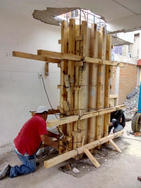 Foto: Cimbrado de Columna de 40x100 Cms de Poysmec S.a. De C.v. #557725 ...