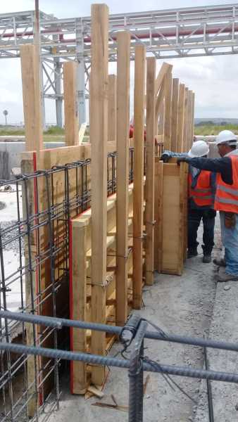 Foto: Cimbrado de Muro de Jl Urban Group #721007 - Habitissimo