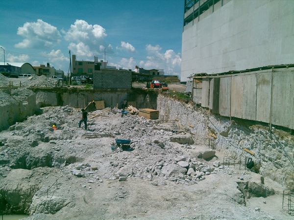 Foto: Cimentacion y Trazado de Yagar Lift Control #279203 - Habitissimo