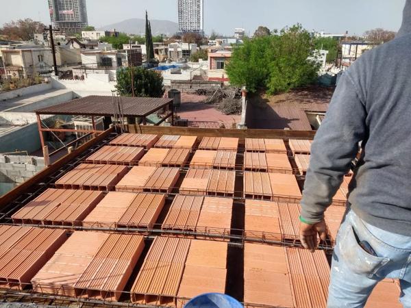 Foto: Colado de Grupo Is #900296 - Habitissimo