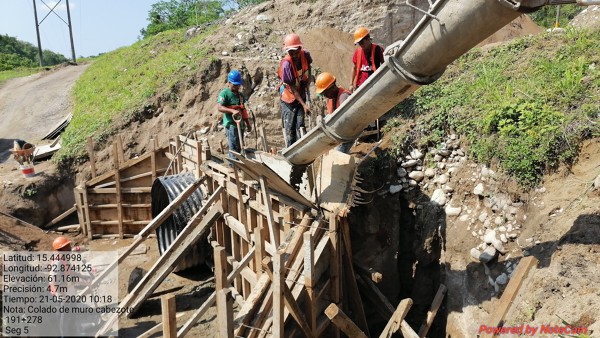 Foto: Colado de Aleros y Muro Cabezote de Gora Construcciones #758492 ...