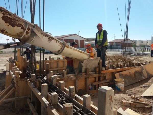 Foto: Colado de Cadenas de Cimentacion de Rye Obras Civiles Y ...
