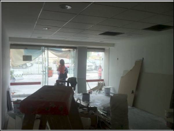 Foto: Colocación de Plafond Modular de Hb Arquitectura Ingeniería Y ...