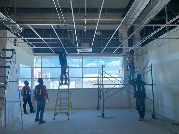 Foto: Colocación de Suspensión para Plafon Modular de Iconcepts D+C ...