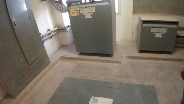 Foto: Cuarto Electrico antes de Soluciones de Acabados #390454 ...