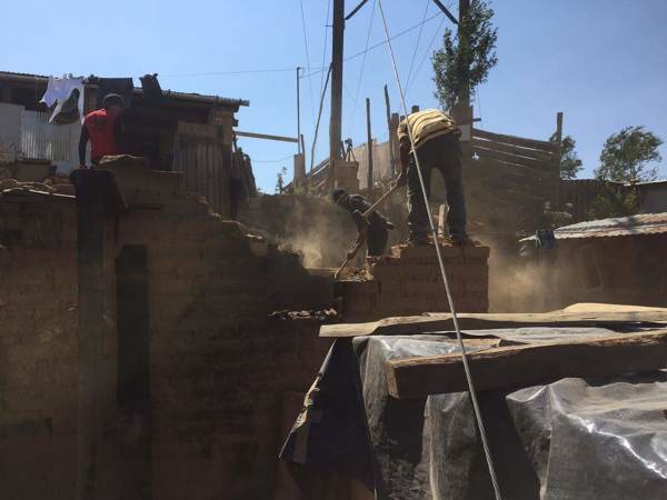 Foto: Demolición de Muros de Taller Senkali #493021 - Habitissimo