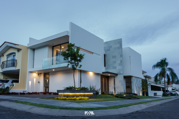 Foto: Fachada Lateral de 2m Arquitectura #118532 - Habitissimo