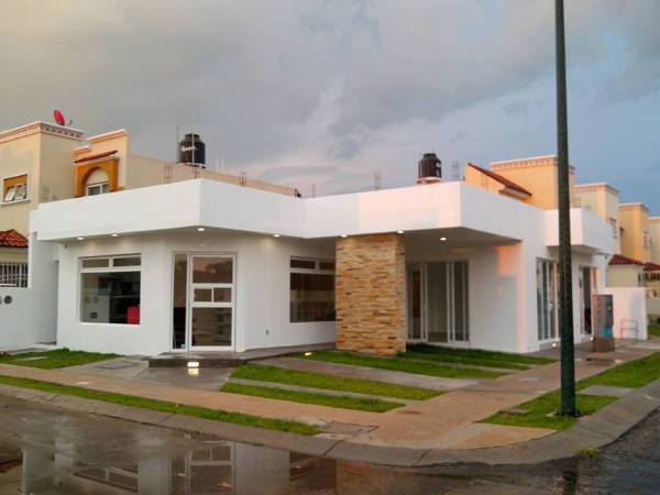 Foto: Fachada Locales Comerciales de Avgo Arquitectos Construccion Y ...