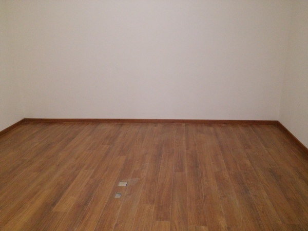 Foto: Instalación de Duela Laminada de Seinher Diseño Y Construcción ...