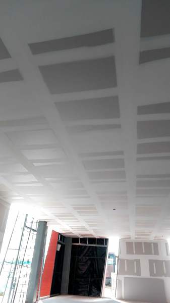 Foto: Instalacion de Falso Plafon de Edificaciones Y Comercio Eduroc Sa ...