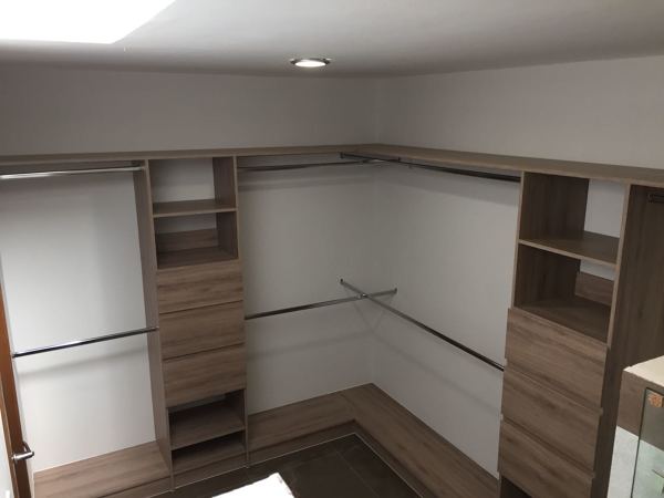 Foto: Interior Closet Vestidor de Francisco Alcala #576667 - Habitissimo