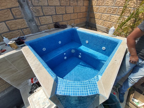 Foto: Jacuzzi de Albercas Pro #642921 - Habitissimo