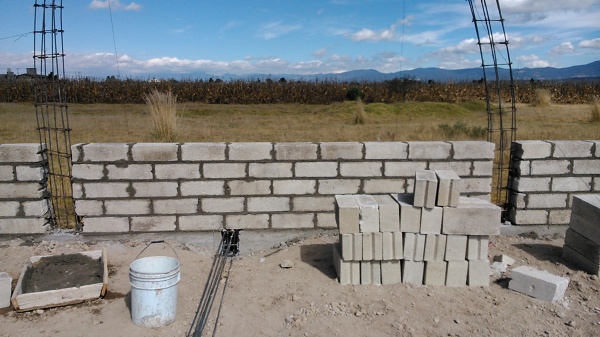 Foto: Levantamiento de Muros de Mokarq #143240 - Habitissimo