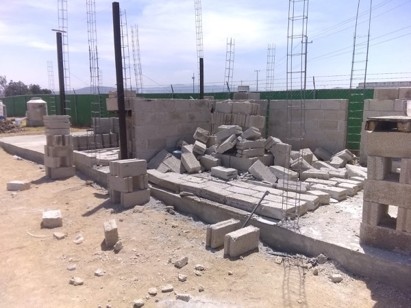 Foto: Levantamiento de Muros de Greka Proyectos y Construcción #684089 ...