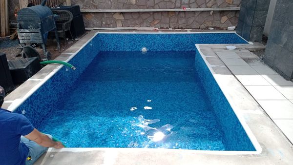 Foto: Llenado de Alberca 2 de Dicons Constructora #931528 - Habitissimo