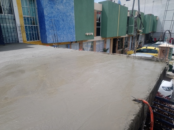 Foto: Losa Terminada de Urbanisto Y Construcción Cisneros #686805 ...